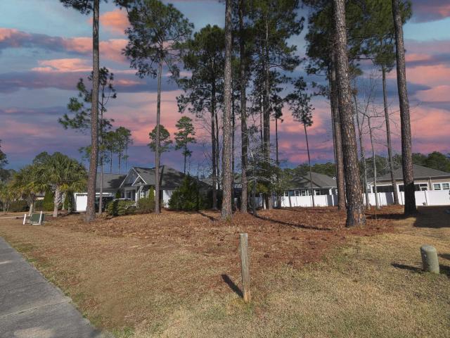 2816 McLeod Ln