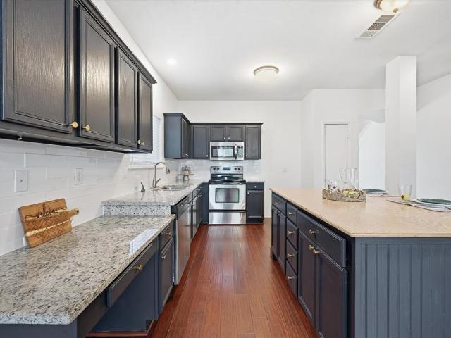 2816 Memorial Drive