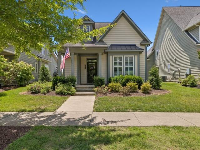 2816 Americus Dr, Thompsons Station, TN 37179