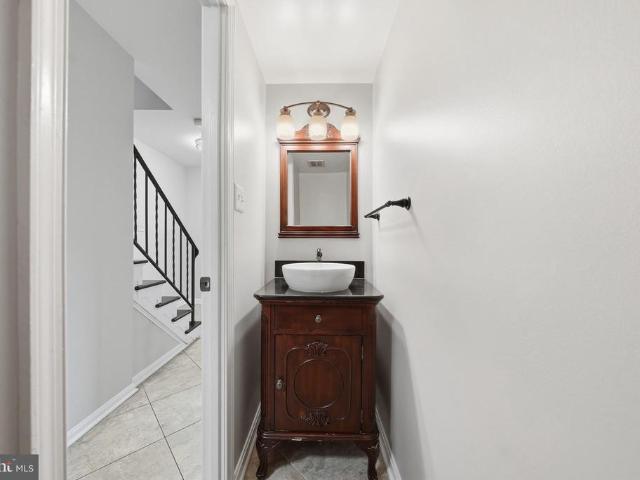 2816 Balliett Court