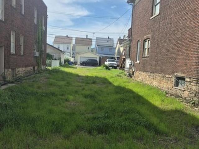 2816 Broad Ave, Altoona, PA 16601