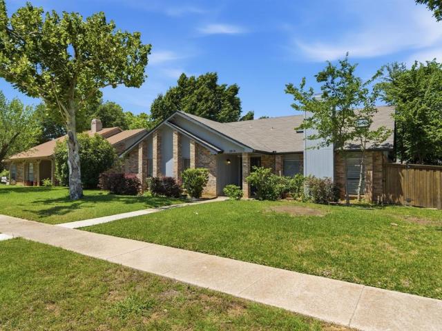 2816 Chelsea Lane