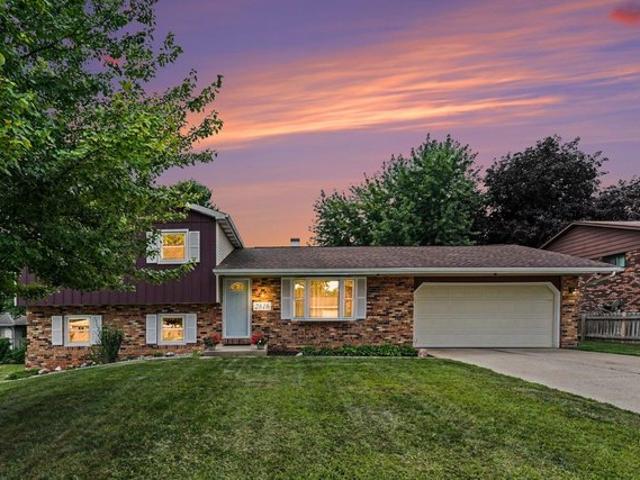 2816 Council Oak Dr, South Bend, IN 46628