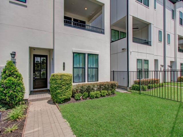 2816 Grand Fountains Drive B