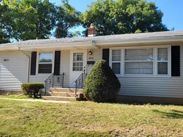 2816 Pleasant View Ave, Rockford, IL 61108