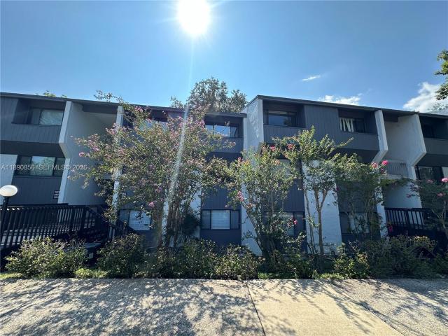 2816 SW 14th Dr, Unit 2816, Gainesville, FL 32608 | MLS #A11890 | Compass