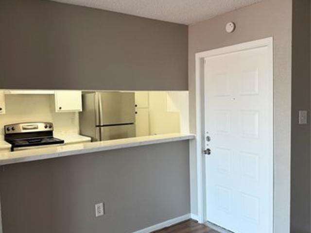 2816 S Bartell Dr, Houston, TX 77054