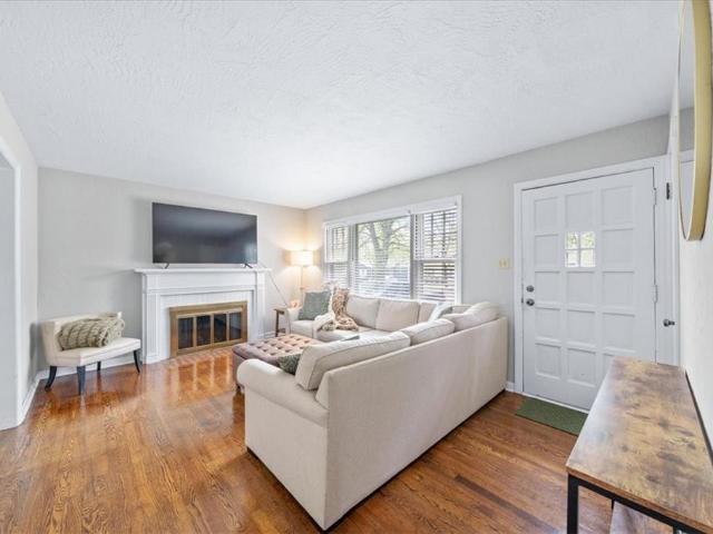 2816 W 47th Terrace