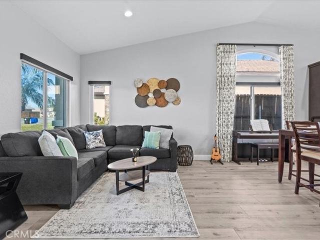 2816 W Sunnyview