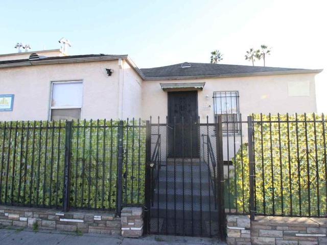 2816 W Vernon Ave 2 Bedroom Apartment for Rent at 2816 W Vernon Ave, Los Angeles, CA 90008 Park Mesa Heights