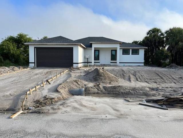 2816 24th St W, Lehigh Acres, FL 33971