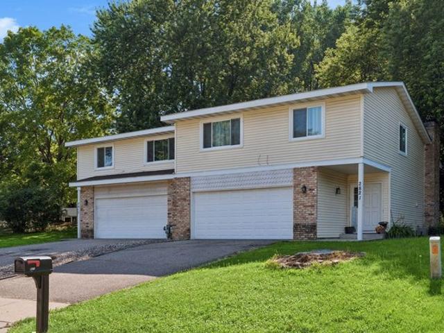 2817 Flag Ave N, New Hope, MN 55427