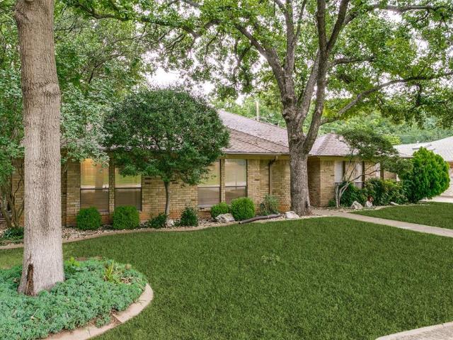 2818 N Creekwood Dr, Grapevine, TX 76051 | MLS #21253 | Compass