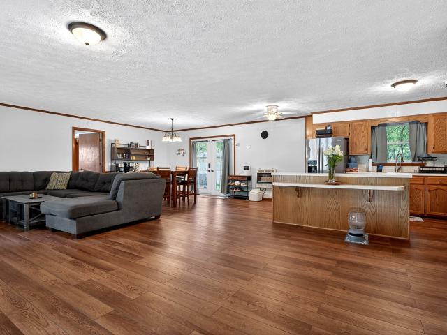 2818 Blue Springs Rd