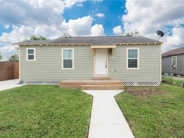 2818 Cleo St, Corpus Christi, TX 78405