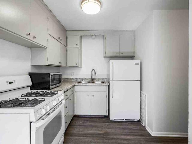 2818 East 31st Street 1 Bedroom Apartment for Rent at 2818 E 31st St, Minneapolis, MN 55406 Longfellow