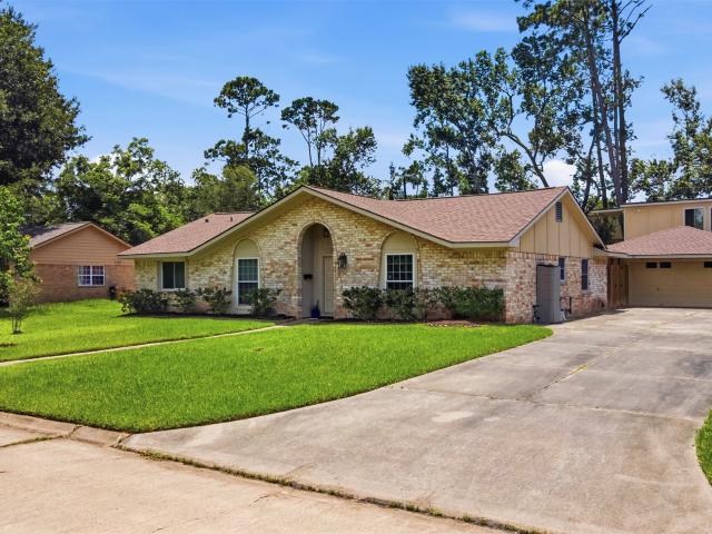 2818 Frostwood Circle