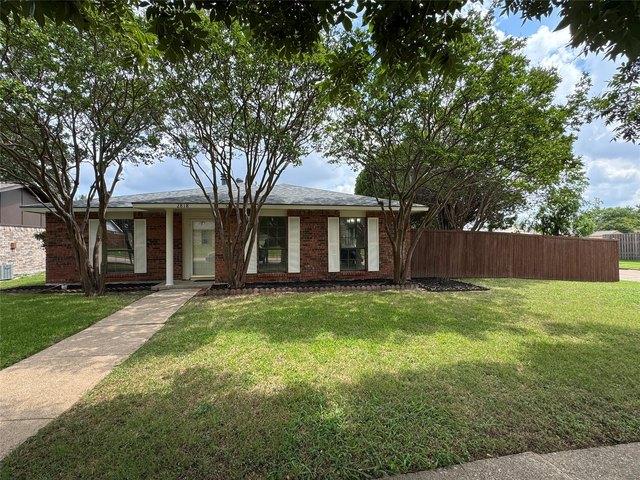 2818 Gayle Dr, Garland, TX 75044
