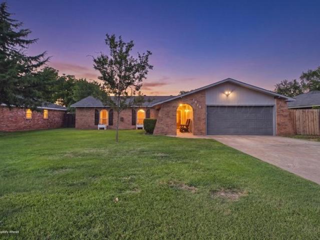 2818 John Dr, Amarillo, TX 79110