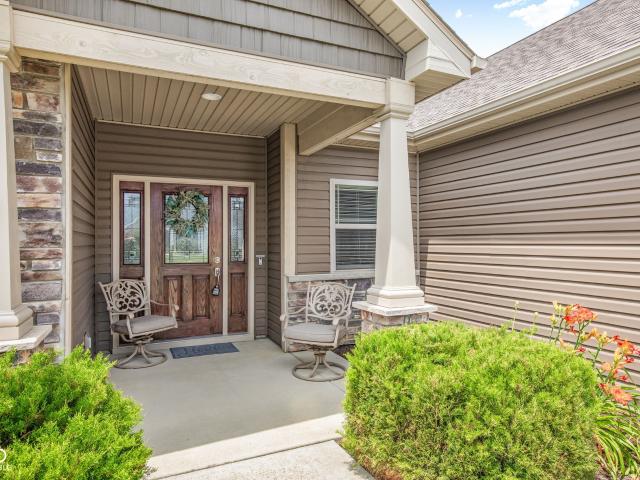 2818 Larkspur Drive