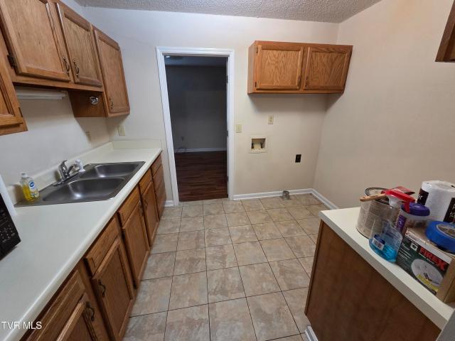 2818 Plymouth Road 9