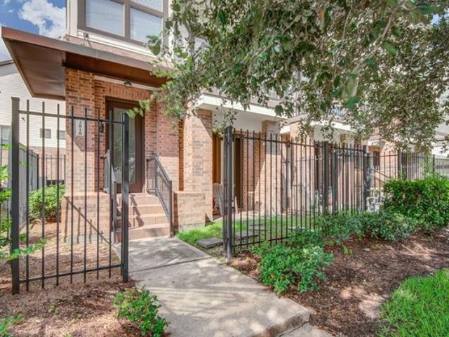 2818 Polk St, Houston, TX 77003