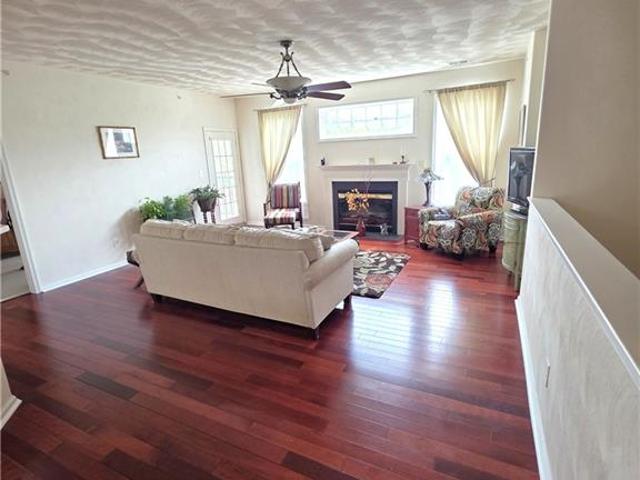 2818 Rose Garden WAY