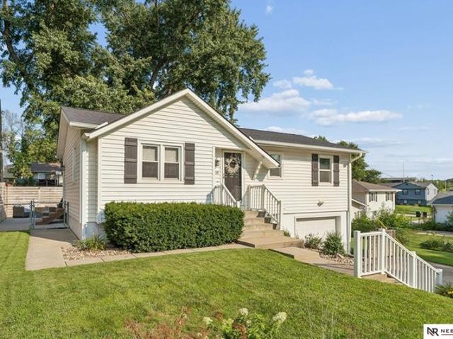2818 S 117th St, Omaha, NE 68144