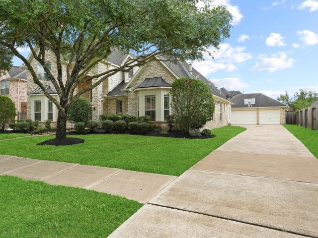 2818 Shallow Springs Court