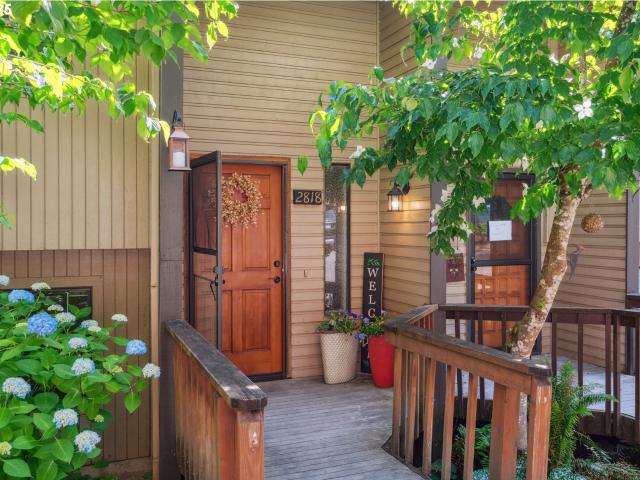2818 Tree Top Ln, West Linn, OR 97068 | MLS #531330 | Compass