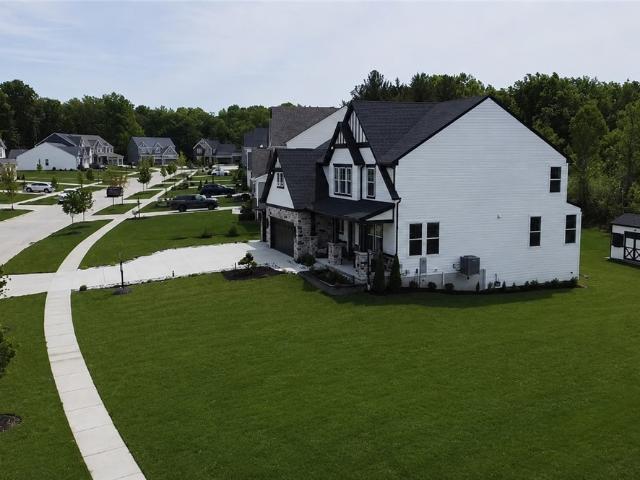 2818 Weeping Pine Drive