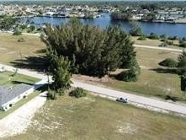 2819 NW 45th Pl, Cape Coral, FL 33993