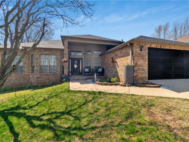 2819 N Raintree Drive