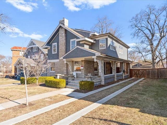2819 Campbell St, Kansas City, MO 64109 | Compass