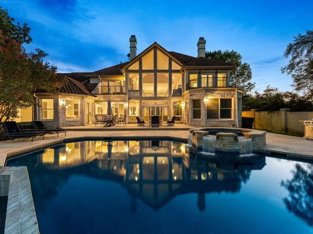 2819 Cliff Pt, Spicewood, TX 78669