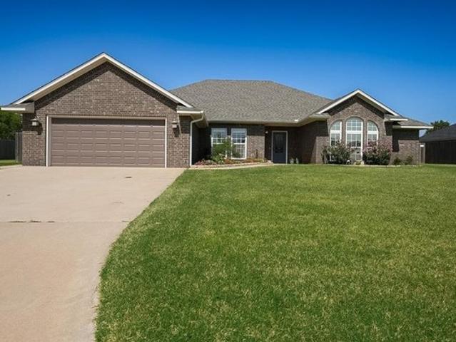 2819 Deer Run, Altus, OK 73521