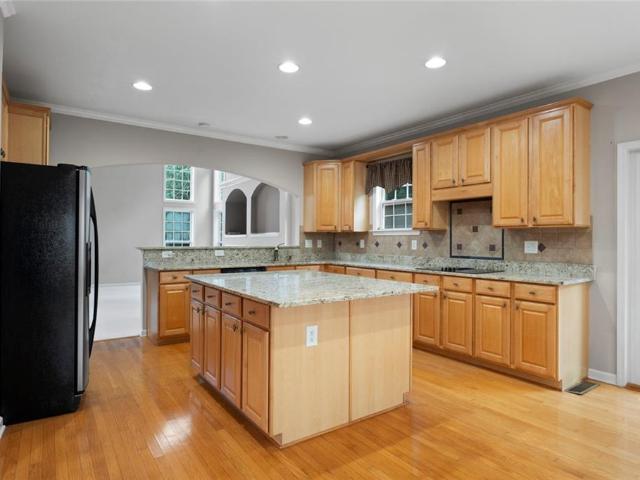2819 Heritage Oaks Circle