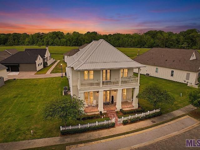 2819 Pointe Marie Dr, Baton Rouge, LA 70820 | MLS #BR2026006 | Compass