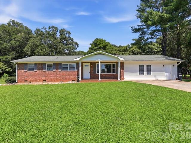 2819 Randolph Rd, Statesville, NC 28625