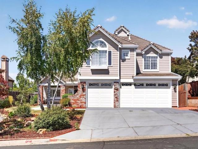 28100 Fox Hollow Dr, Hayward, CA 94542