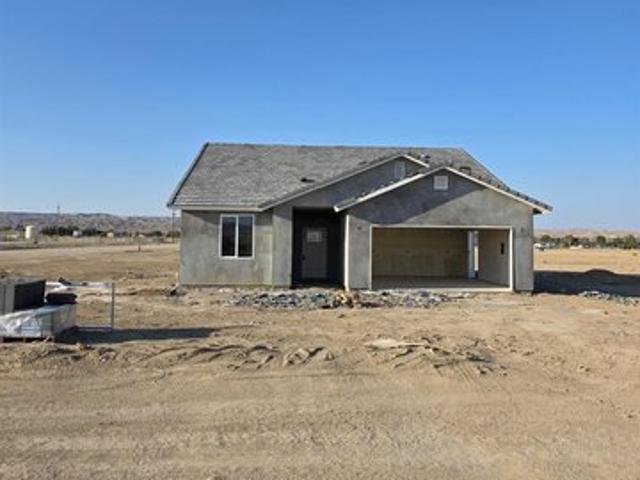 28102 Valley Rd W, Taft, CA 93268