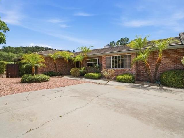 28104 Glenmeade Way, Escondido, CA 92026
