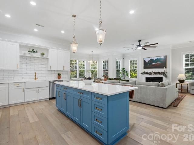 2810 Arsdale Road