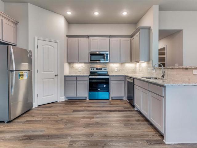 2810 Clover Drive