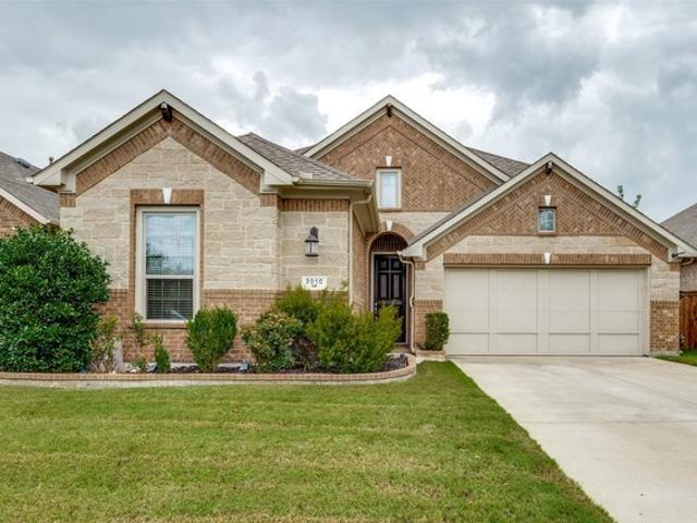 2810 Green Circle Dr, Mansfield, TX 76063