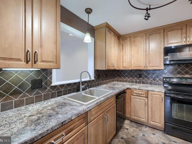 2810 Harrisburg Pike