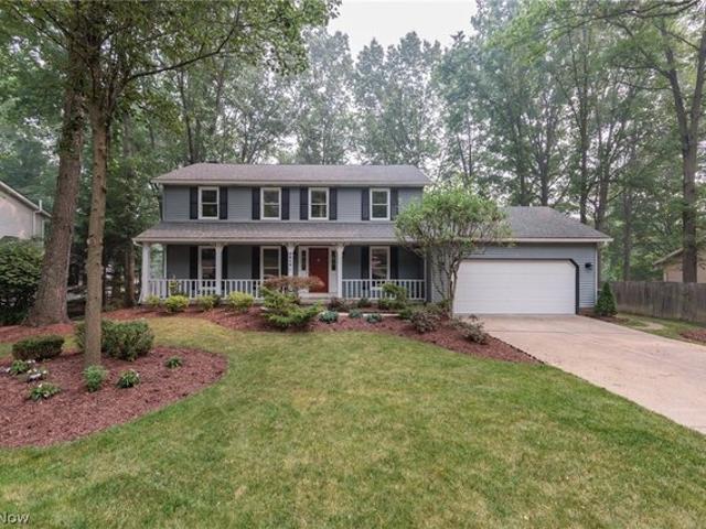2810 Laurel Woods Blvd, Stow, OH 44224