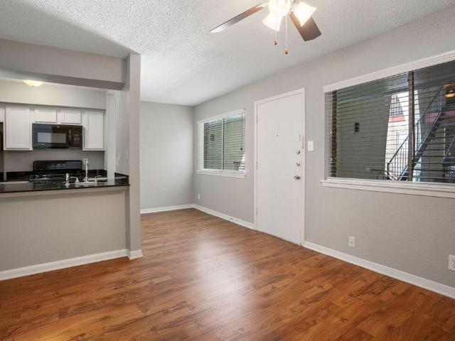 2810 Salado St # 128