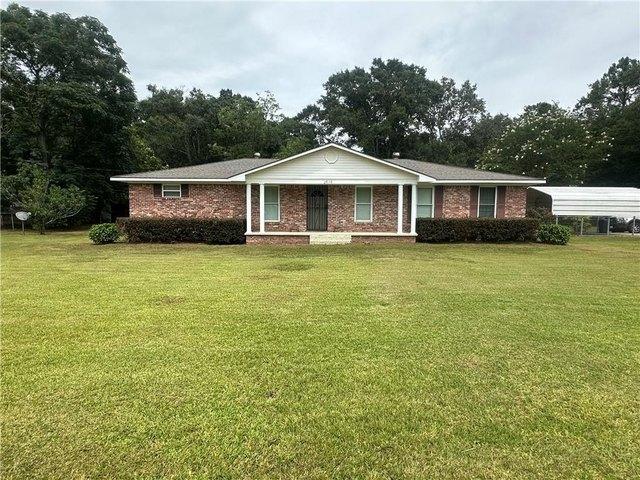 2810 Schillinger Rd N, Semmes, AL 36575