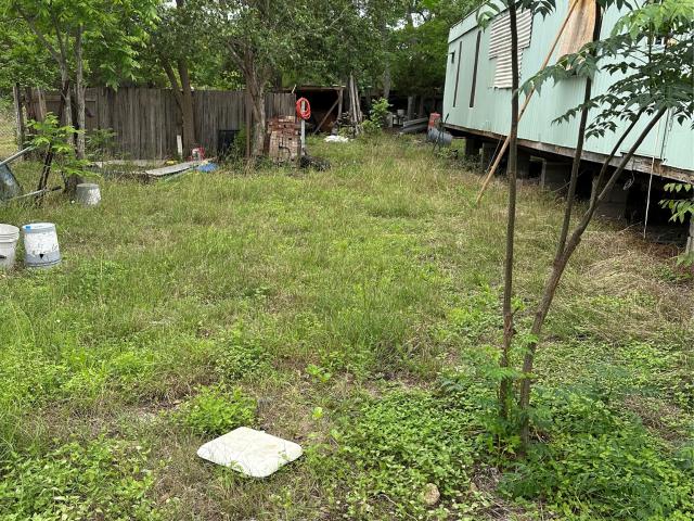 2810 Singlefoot Ln, Austin, TX 78744 | MLS #3050 | Compass
